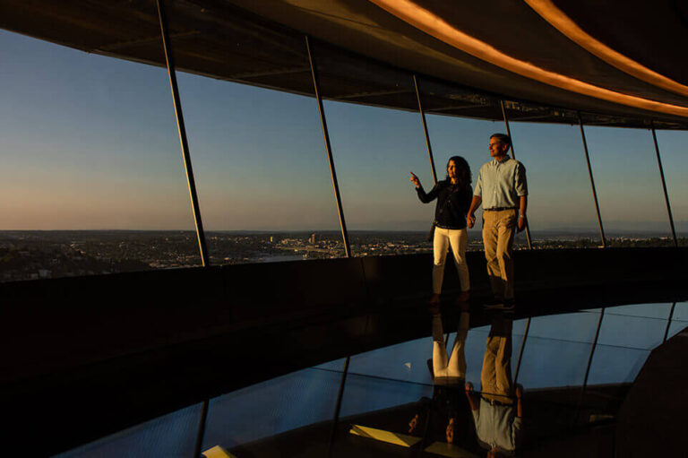 Space Needle - 605' Observation Tower in Seattle, USA | WFGT